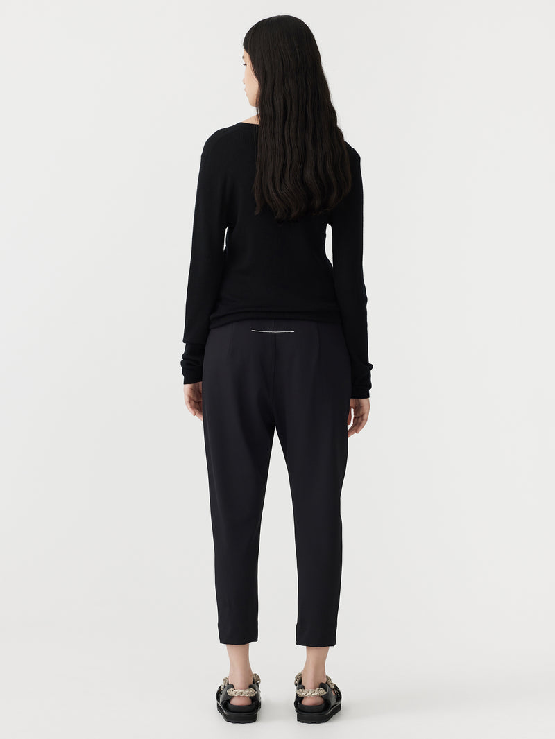 stretch twill tapered pant in black